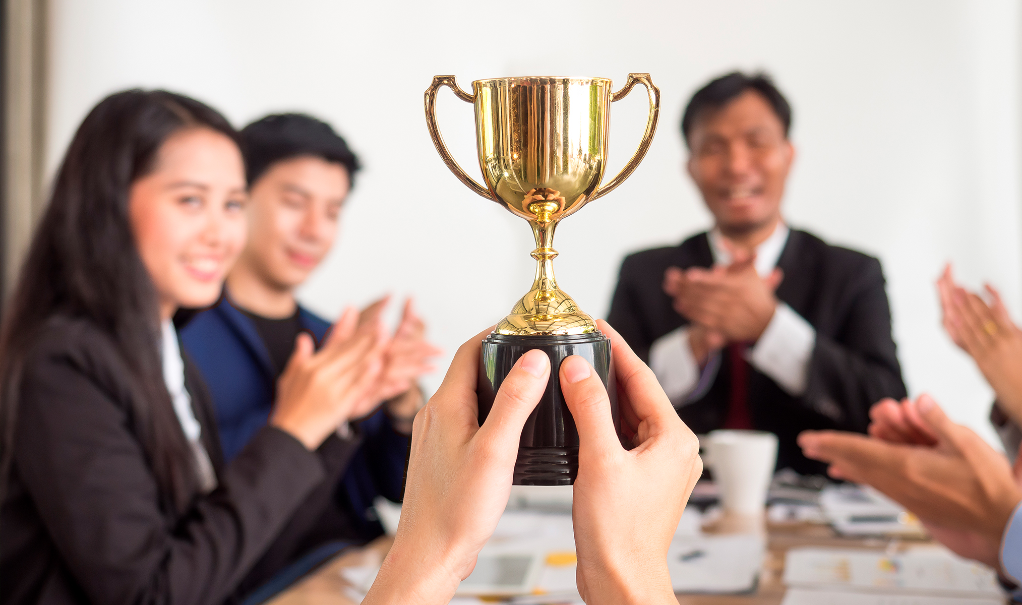 Warum die Belohnung von Mitarbeiterleistungen wichtig ist und wie man ...